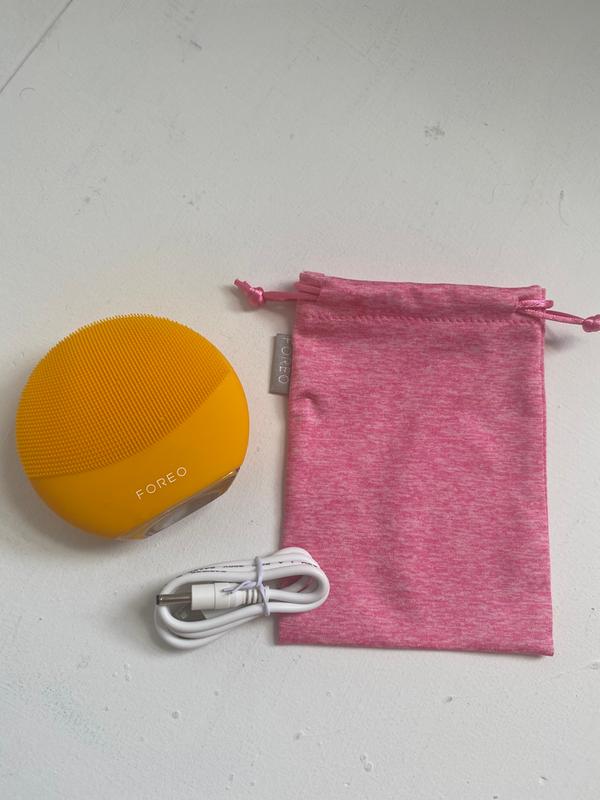 Foreo LUNA™ Mini 3 Dual-Sided Face Brush for All Skin Types - Fuchsia ...
