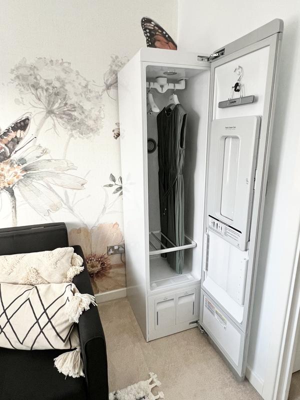 3 Hangers Styler Steam Closet - S3WF | LG UK 3 Hangers Styler Steam Closet - S3WF | LG UK