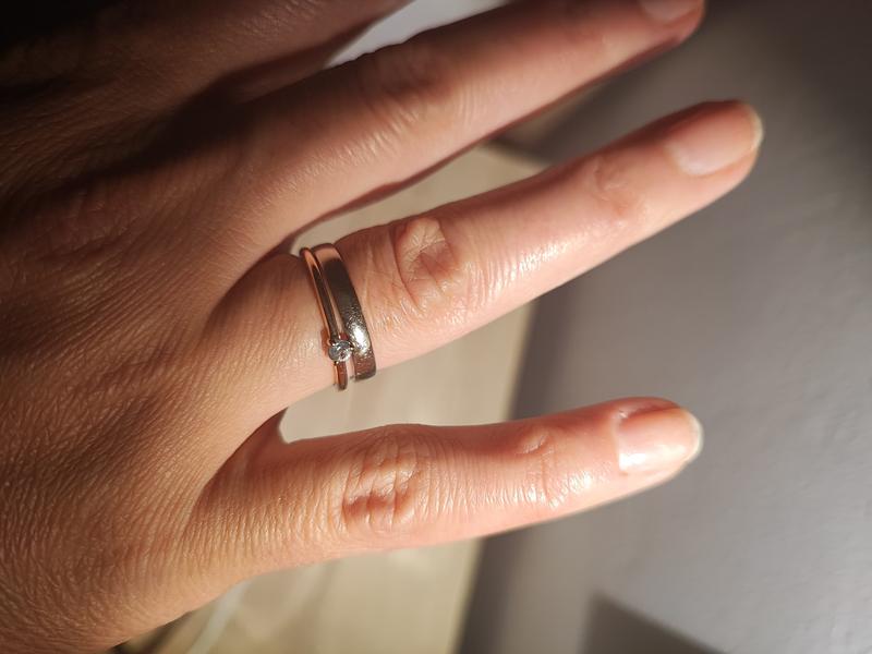 Hellblauer Solitar Ring