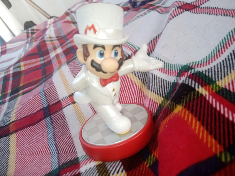 Nintendo Amiibo Super Mario Odyssey Mario Wedding Outfit Figure (Red ...