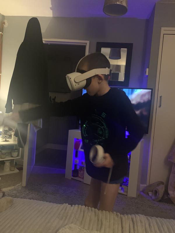 Meta/Oculus Quest 2 VR Headset (With Controllers) - 64GB, B - CeX (UK ...