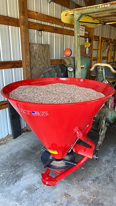 CountyLine 850 lb. Capacity Fertilizer Spreader and Seeder, FS20 at ...
